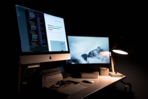Cara Menghidupkan Komputer Pada Windows dan iMac
